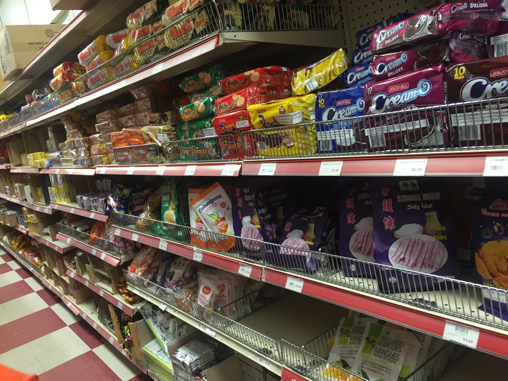 Young's Market, 1000 McPhillips St, Winnipeg, MB - MapQuest