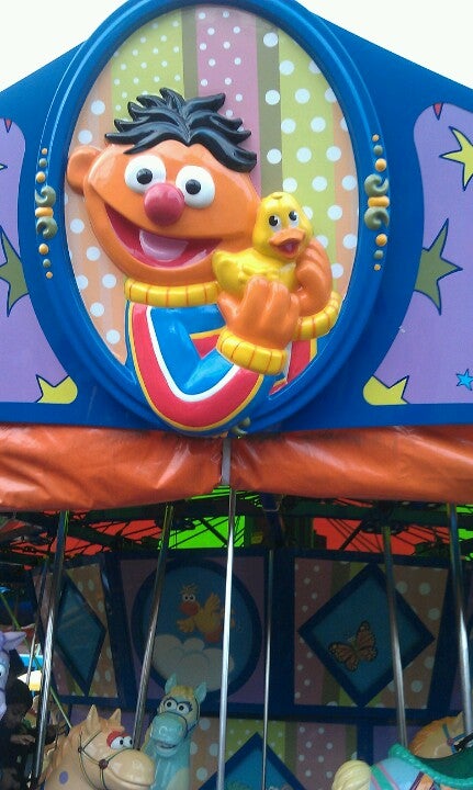 Sesame Place - Sunny Day Carousel, Langhorne, PA, Amusement Parks ...