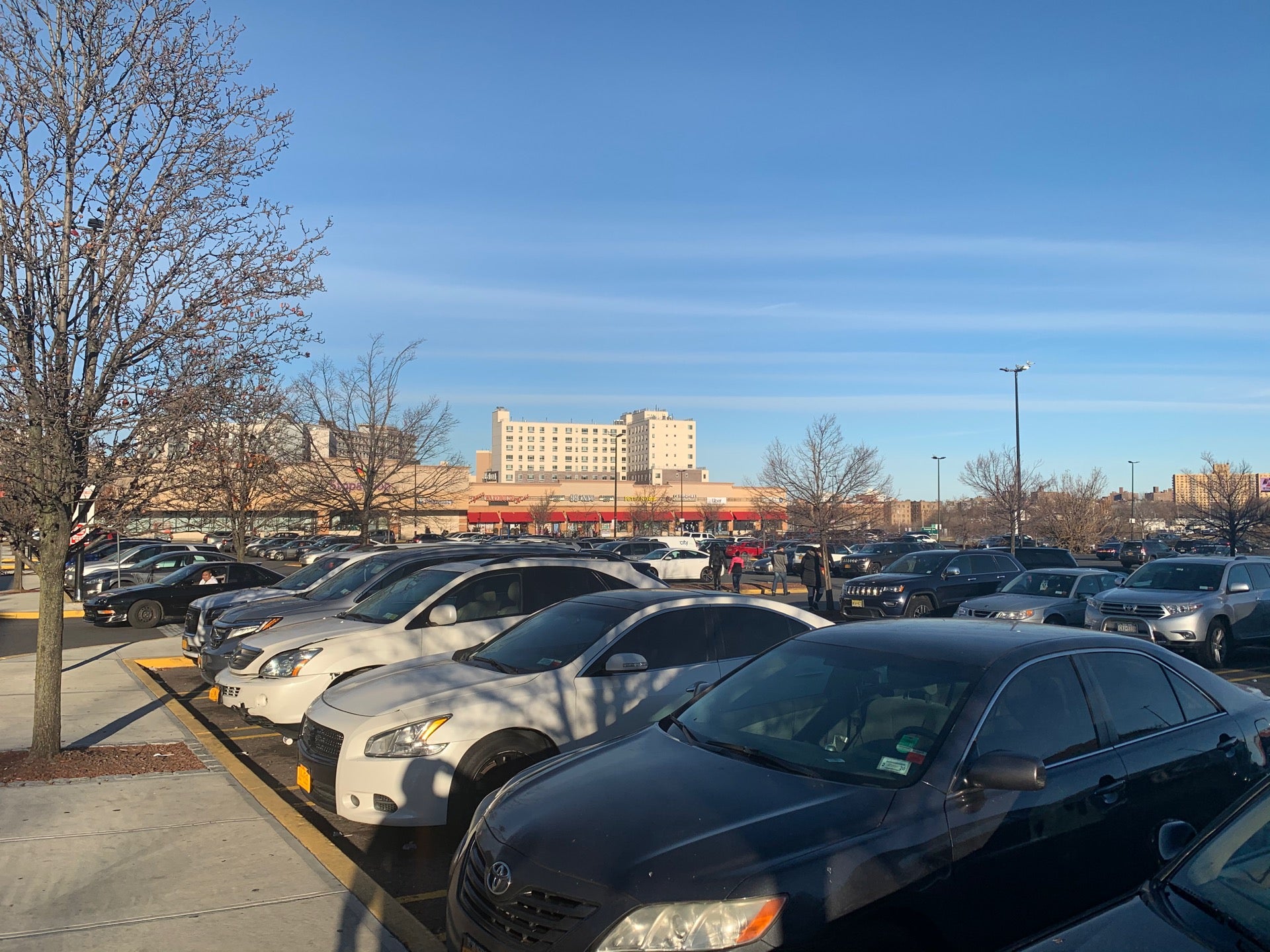 New Horizon Plaza Mall-Bronx, E 174TH St, Bronx, NY - MapQuest