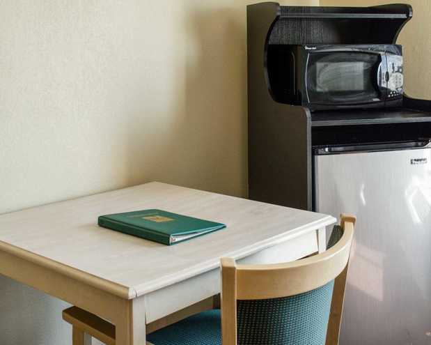 Quality Inn Merriam - Kansas City, 6601 East Frontage Rd., Merriam, KS ...