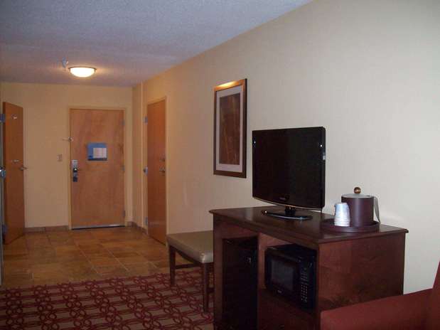Hampton Inn & Suites Wiggins, Hall St, Wiggins, MS, Hotels & Motels ...