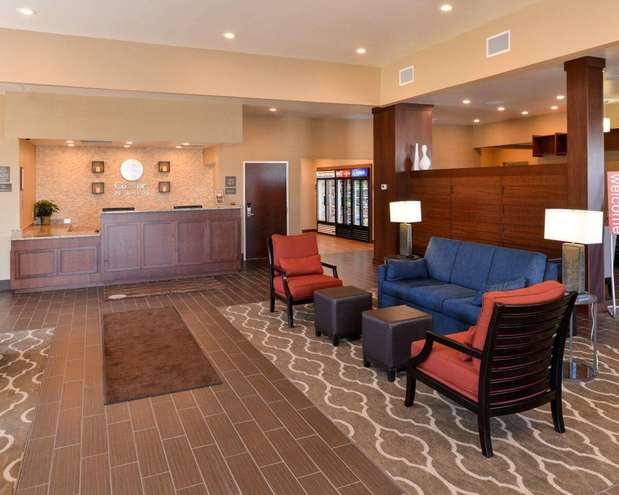 Comfort Inn & Suites Mandan - Bismarck, 1516 27th St NW, Mandan, North ...