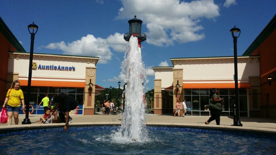 Tanger Outlets Savannah, 200 Tanger Outlets Blvd, Pooler, GA, Gifts ...