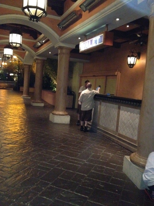 Valet Area Treasure Island, Siren's Cove Blvd, Las Vegas, NV, Parking ...