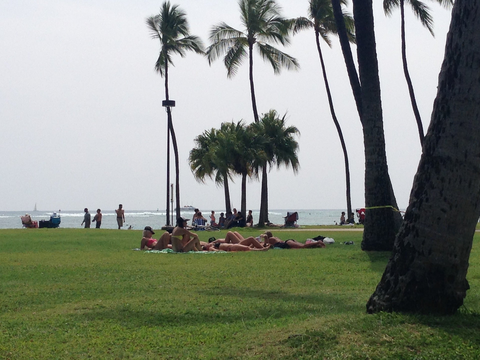 Fort DeRussy Beach Park, 2161 Kalia Rd, Honolulu, HI, Beach - MapQuest