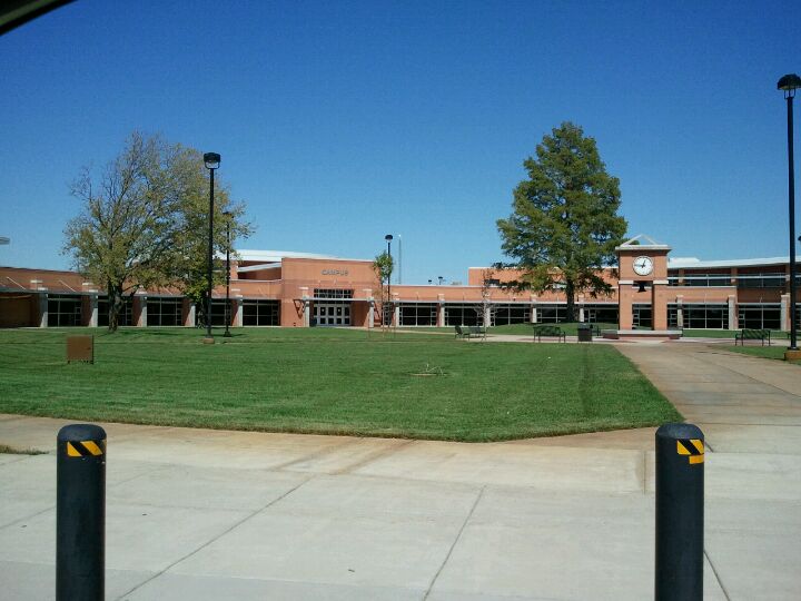 Campus High School, 2100 W 55th St S, Wichita, KS, Schools - MapQuest