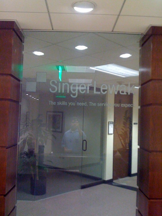 SingerLewak LLP, 21550 Oxnard St, Woodland Hills, CA - MapQuest