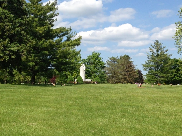 Holy Sepulchre Cemetery, 25800 W 10 Mile Rd, Southfield, MI - MapQuest