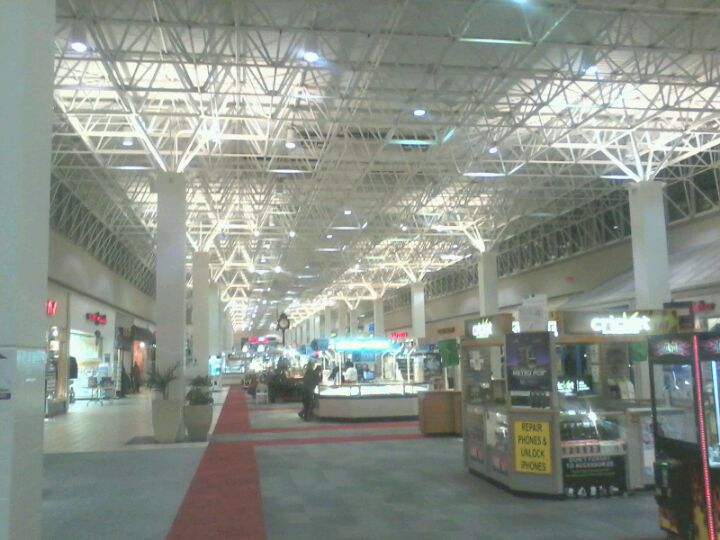 Cheltenham Square Mall, 2385 W Cheltenham Ave, Cheltenham Twp ...