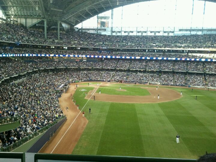 Johnsonville Party Deck, 1 Brewers Way, Milwaukee, WI, Entertainment ...