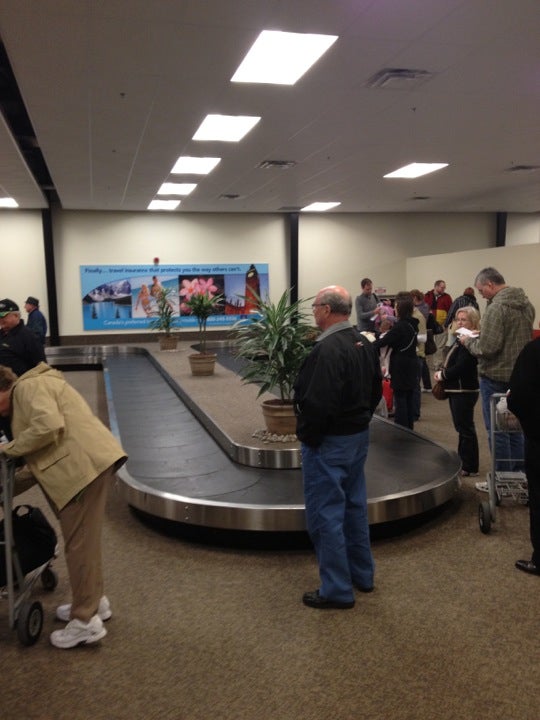 John C Munro Hamilton International Airport-YHM, 9300 Airport Rd W ...