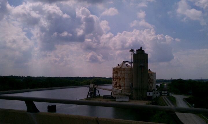 Ninth Street Bridge, Commerce St, Lockport, IL - MapQuest