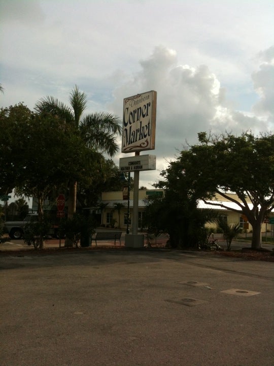 Dearborn Corner Market, 598 W Dearborn St, Englewood, FL, Convenience ...