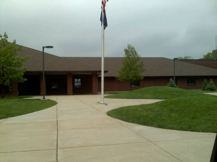 Fort Miami Elementary School, 2501 River Rd, Maumee, OH - MapQuest