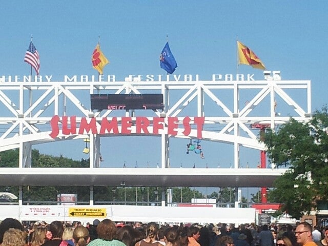 Marcus Amphitheater Box Office, 655 E Summerfest Pl, Milwaukee, WI ...