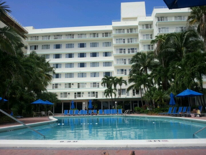 Four Points by Sheraton Miami Beach, 4343 Collins Ave, Miami Beach, FL ...