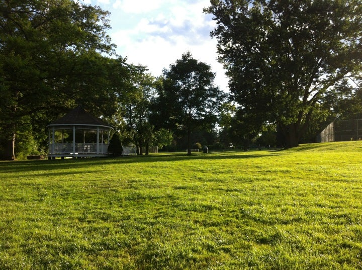 Cherry Lawn Park, 120 Brookside Rd, Darien, CT, Schools - MapQuest
