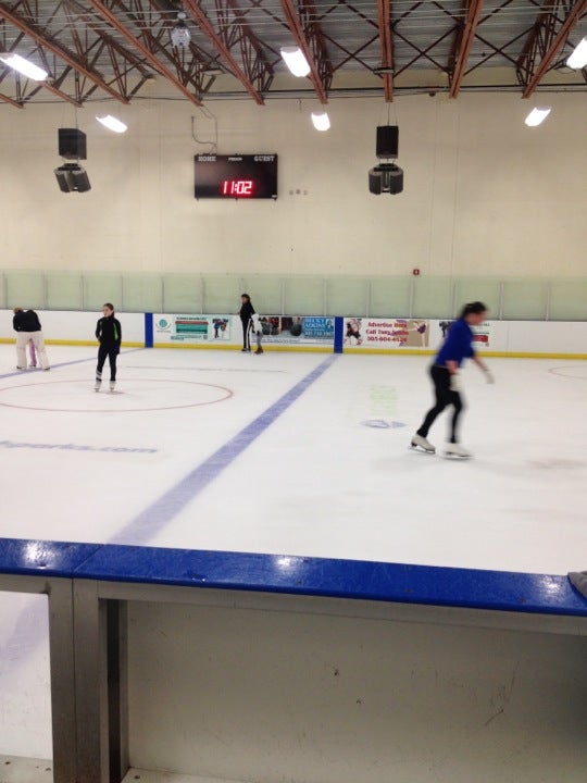 Scott Rakow Youth Center, 2700 Sheridan Ave, Miami, FL, Recreation ...