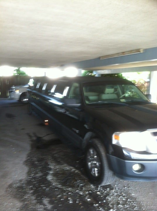 Icon Limousines Virginia Beach