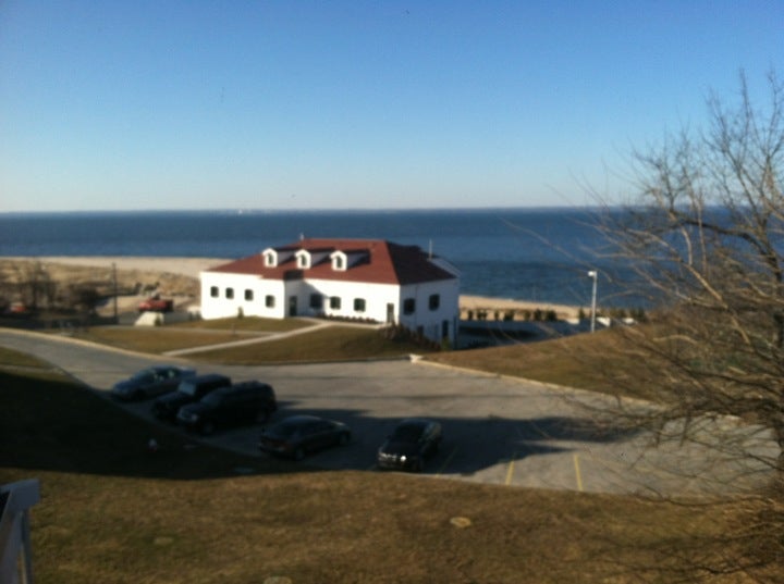 US Coast Guard Station Eatons Neck, 12 Lighthouse Rd, Northport, NY ... US Coast Guard Station Eatons Neck, 12 Lighthouse Rd, Northport, NY ...