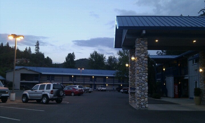 Shady Cove, OR Map & Directions - MapQuest