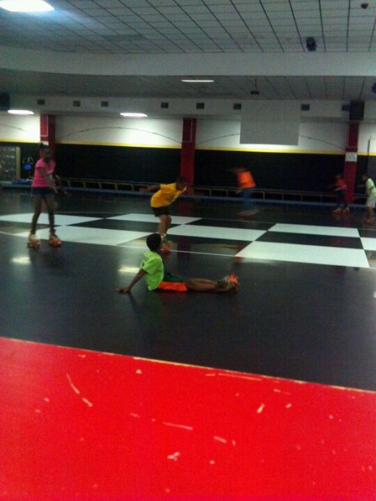 Fun Zone Skate Center, 465 Westgate Pkwy, Dothan, AL, Arcades - MapQuest