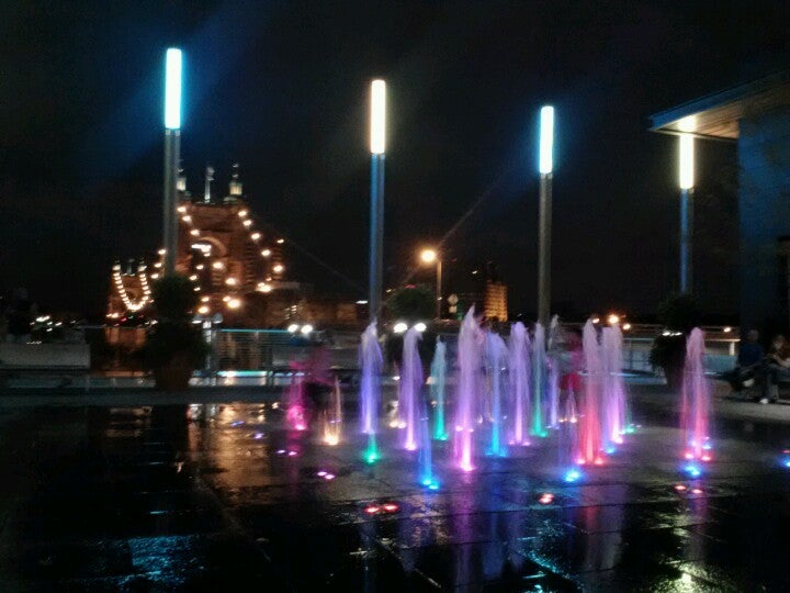 John G & Phyllis W Smale Riverfront Park, W Mehring Way, Cincinnati, OH ...