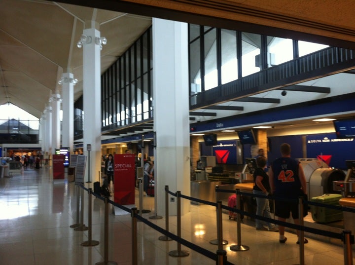 Delta Airlines Ticket Counter, 2600 Rental Rd, Memphis, TN, Airport ...