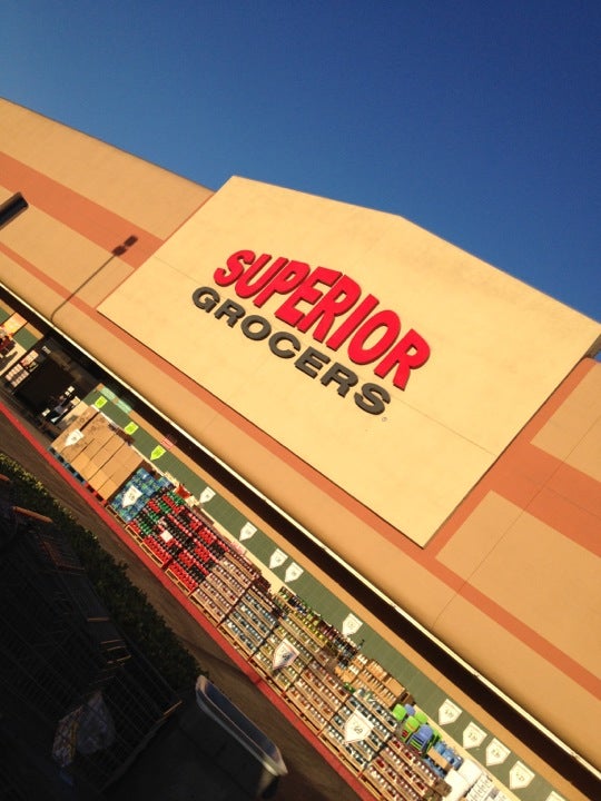 Superior Market Logo